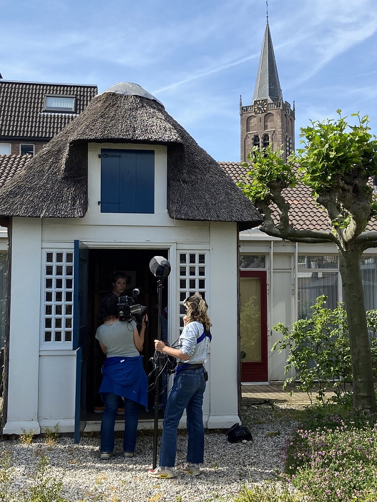 Klokhuis op bezoek bij Betje Wolff en Aagje Deken