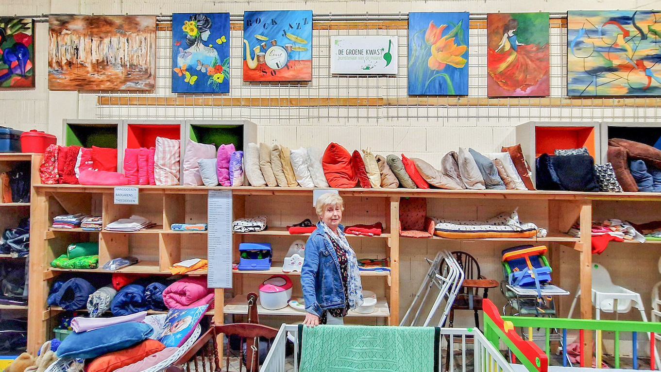 Kringloopwinkel Heemskerk De Groene Ezel toont werk van Henny Vis